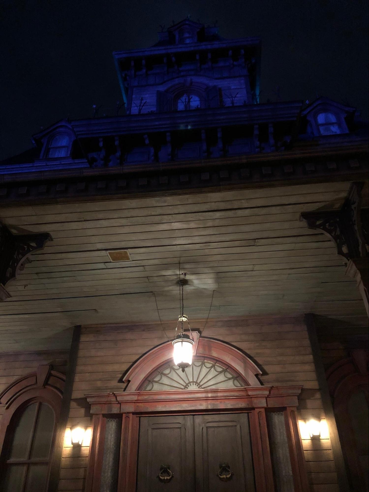 Phantom Manor Re-Imagined.- Celebrating the Best Disneyland Paris Ride ...